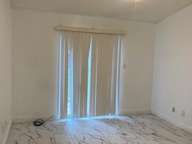 Lovely room in a 3 bedroom house
