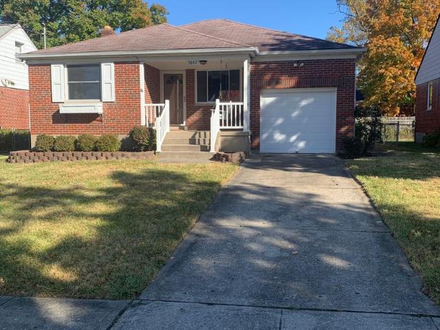Lovely Ranch Home with Hardwood Floors and Finished Basement in Silverton