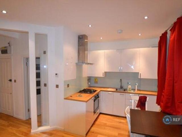 Loverage Road, London, 1 Bedroom Flat