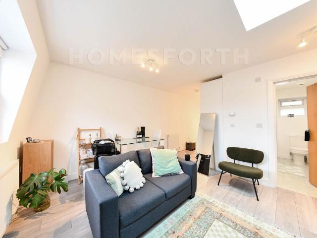 Loveridge Mews, Kilburn NW6, 1 bed flat to rent, £1,800 pcm | PrimeLocation