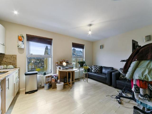 Loveridge Road, West Hampstead. 1 bed apartment to rent £1,733 pcm £400 pw