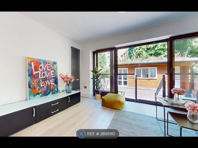 Loveridge Road, London NW6, 3 bed flat to rent, £3,900 pcm | PrimeLocation