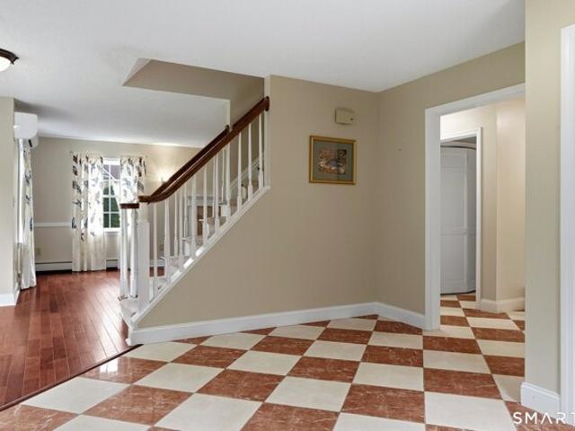 Lovers Ln, East Lyme, Home For Sale