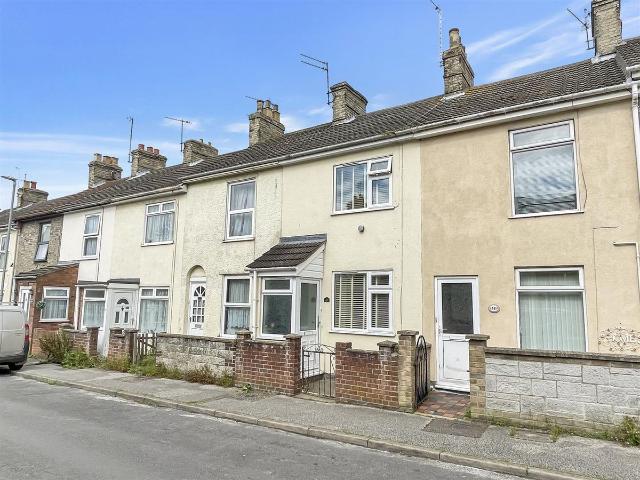 Lovewell Road, Lowestoft NR33, 3 bed terraced house to rent, £925 pcm | PrimeLocation