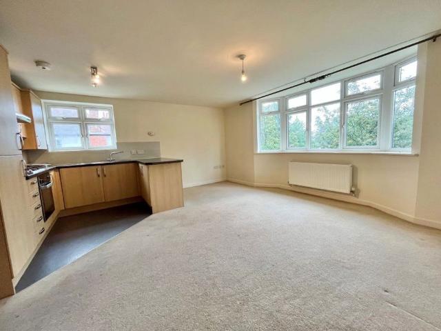 LOWTHER ROAD, CHARMINSTER P07885