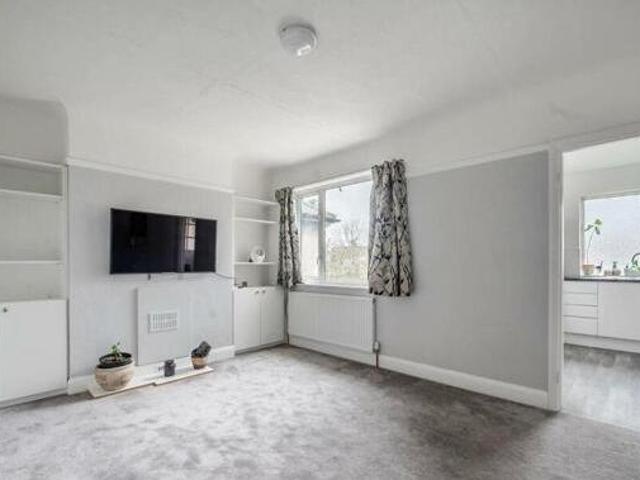 Lowther Road, Kenton, 2 Bedroom Flat