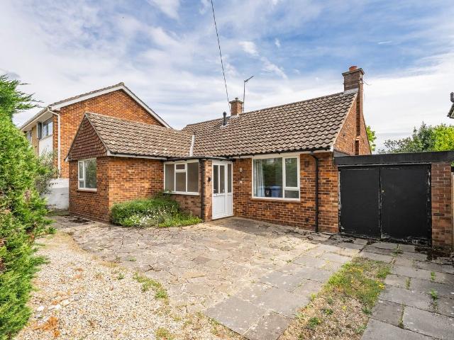 Lowther Road, Norwich NR4, 2 bed detached bungalow to rent, £1,250 pcm | PrimeLocation