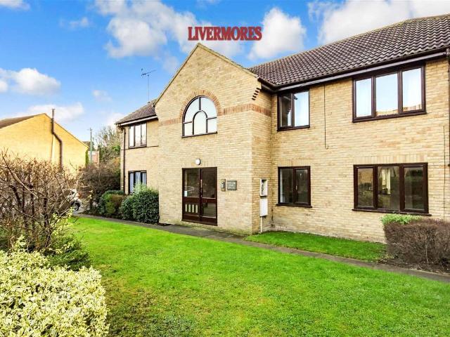 Low Close, Greenhithe, Kent DA9, 2 bed flat to rent, £1,300 pcm | PrimeLocation