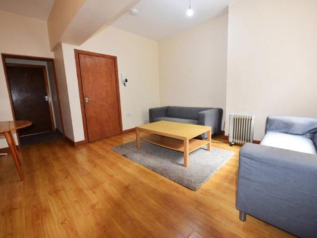 Low Close Dwellings, Flat 1 2 bed flat to rent £1,040 pcm £240 pw