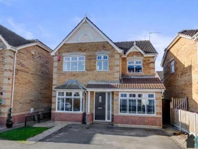 Low Golden Smithies, Swinton, 4 Bedroom Detached