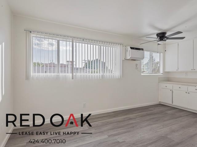 ~LOW DEPOSIT~ Unique Studio with Beautiful Hardwood Style Floors and On Site Laundry ~ In San Fernando Valley!