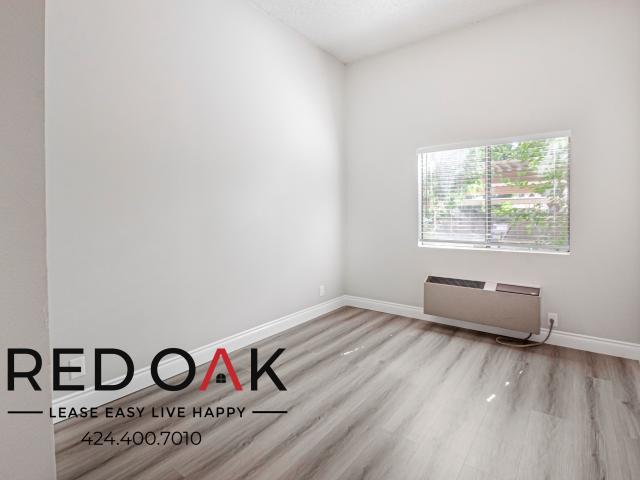 ~LOW DEPOSIT~ SENIOR LIVING 55+~ Sophisticated One Bedroom with Balcony, Walk In Closet, and On Site Laundry ~ In Prime El Monte!
