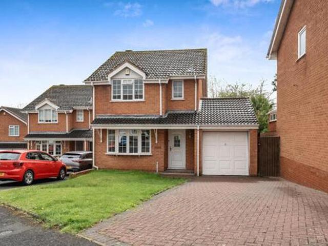 Low Fold Close, Worcester, 3 Bedroom Detached