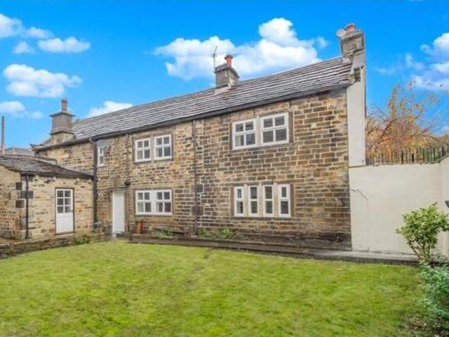Low Lane, Birstall, 3 Bedroom Detached