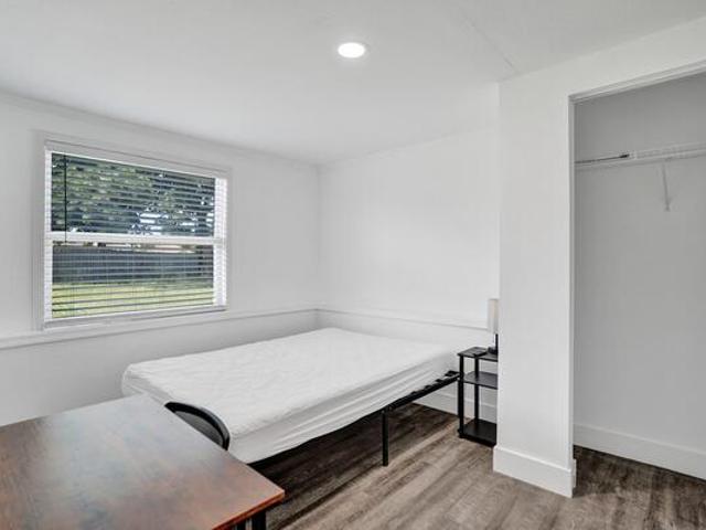 Low Move In fee! All Utilities Included! Free Fast Wi Fi ! Smart Lock Rooms! Plenty of Private Parking ! Affordable and Spacious Co Living Home in Port Saint Lucie