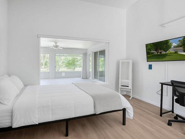 Low Move In fee! All Utilities Included! Free Fast Wi Fi ! Smart Lock Rooms! Plenty of Private Parking ! Bus Routes Around the Corner Affordable and Spacious Co Living Home in Port Saint Lucie, Florida