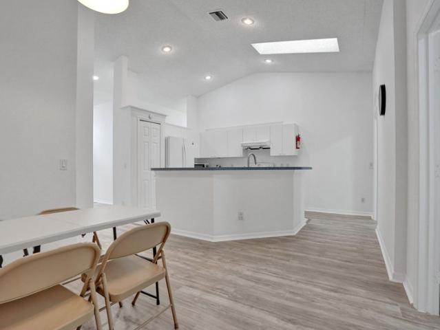 Low MoveIn fee! All Utilities Included! Free Fast