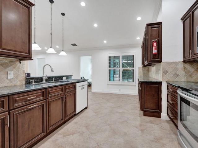 Low MoveIn fee! All Utilities Included! Free Fast