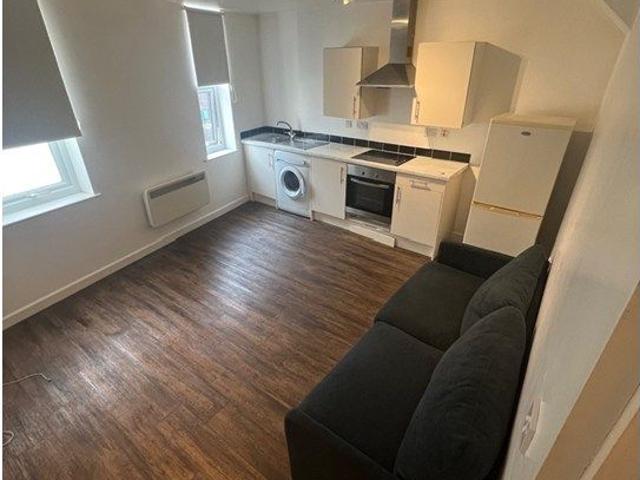Low Street, Sutton In Ashfield NG17, 1 bed flat to rent, £550 pcm | PrimeLocation