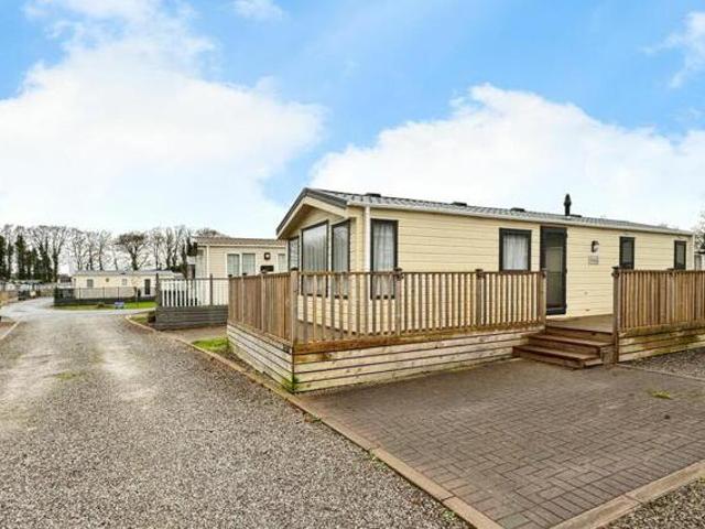 Low Road, Brigham, 2 Bedroom Caravan