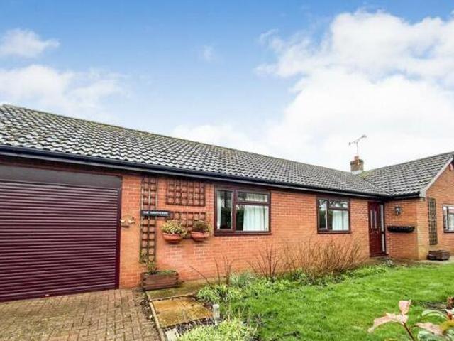 Low Road, Grayingham, 3 Bedroom Detached