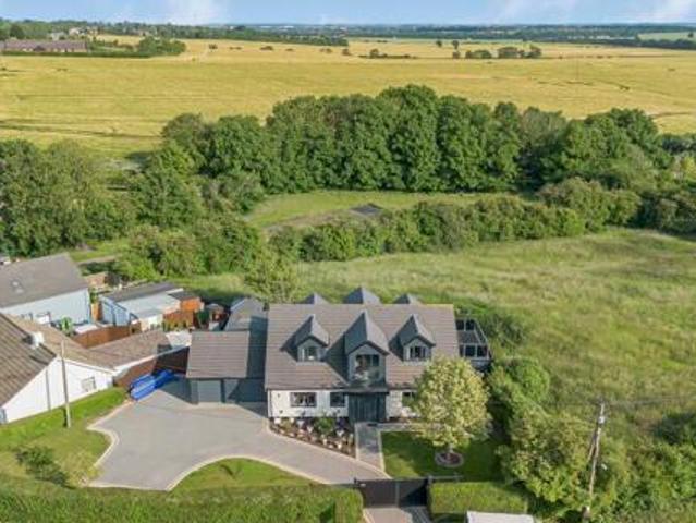 Low Road, Little Stukeley, 5 Bedroom Detached