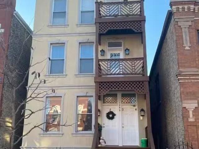 Low Rise 1 3 Stories Chicago, IL 1346 N Bosworth Ave #3