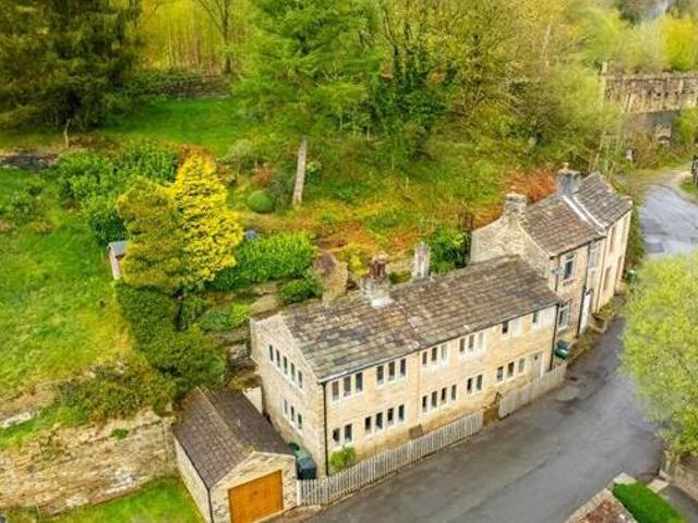 Low Westwood Lane, Golcar, 3 Bedroom End