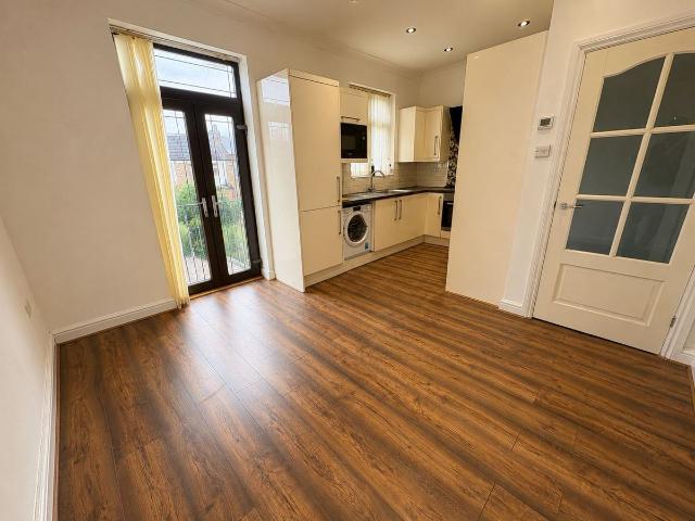 Lowbrook Road, Ilford, Essex IG1, 2 bed flat to rent, £1,750 pcm | PrimeLocation