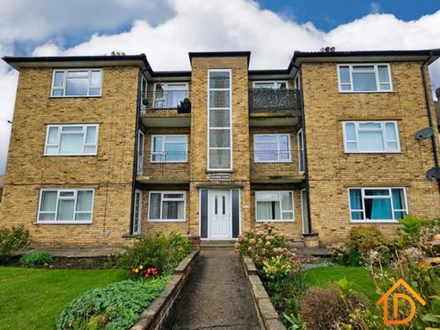 Lowdale Court, Weydale Avenue, 2 Bedroom Flat