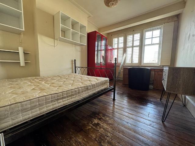 Lowden Road, SE24 1 bed in a flat share to rent £1,050 pcm £242 pw