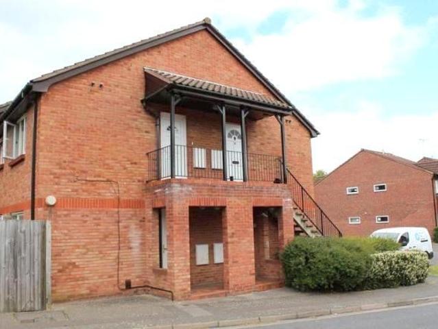 Lowdell Close, West Drayton UB7, Studio to rent, £1,250 pcm | PrimeLocation