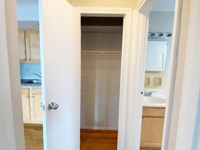 Lowell 566 1 Bedroom Apartment for Rent at 566 Lowell Ave, Cincinnati, OH 45220 Clifton