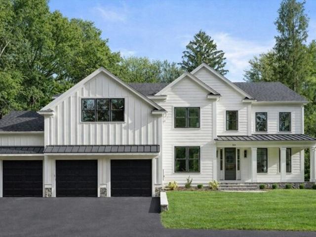 Lowell Rd, Wellesley, Home For Sale