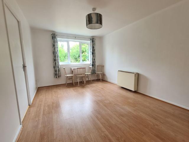 Lowestoft Drive, Slough