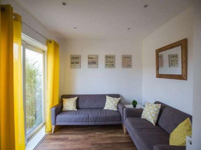 Lowestoft Road Ground Floor Side Bedroom