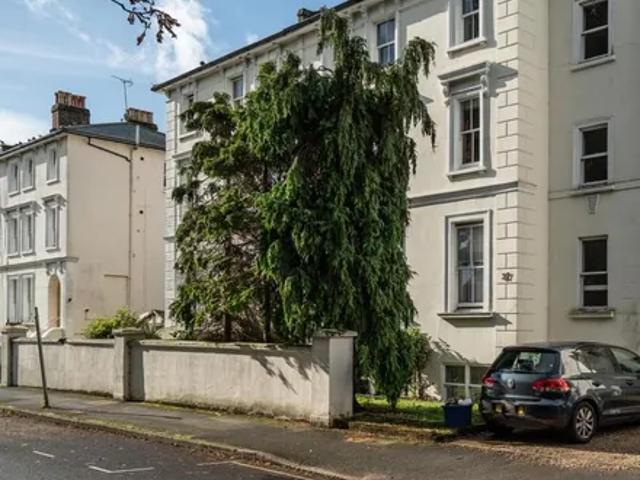 Lower Teddington Road, London, KT1 4HJ, United Kingdom | 1 bed apartment for rent #140397611 | Rentberry
