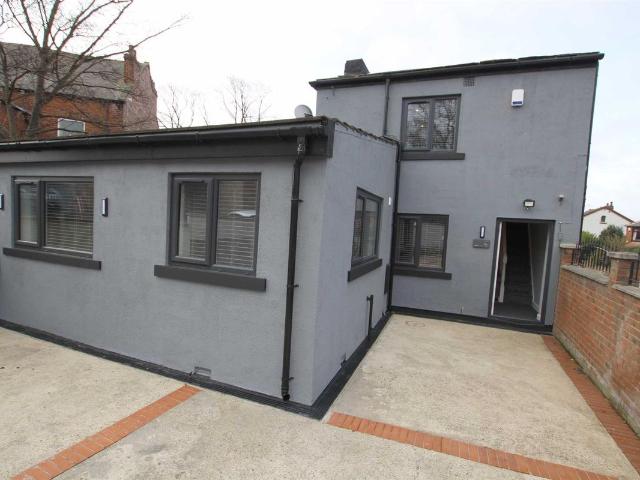 Lower Wortley Road, Wortley, Leeds LS12, 2 bed detached house to rent, £850 pcm | PrimeLocation