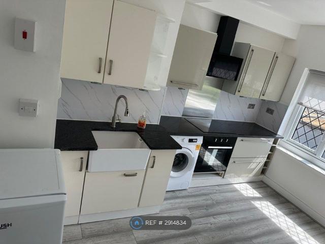 Lower Addiscombe Road, Croydon CR0, 1 bed flat to rent, £1,350 pcm | PrimeLocation