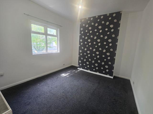 Lower Addiscombe Road, Croydon CR0, 2 bed flat to rent, £1,350 pcm | PrimeLocation