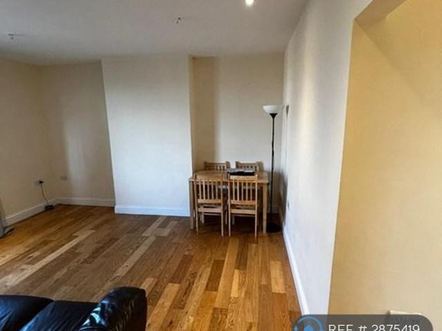 Lower Addiscombe Road, Croydon, CR0 2 bed flat to rent £1,600 pcm £369 pw