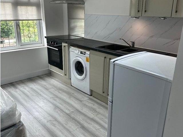 Lower Addiscombe Road, Croydon CR0, Studio to rent, £1,150 pcm | PrimeLocation