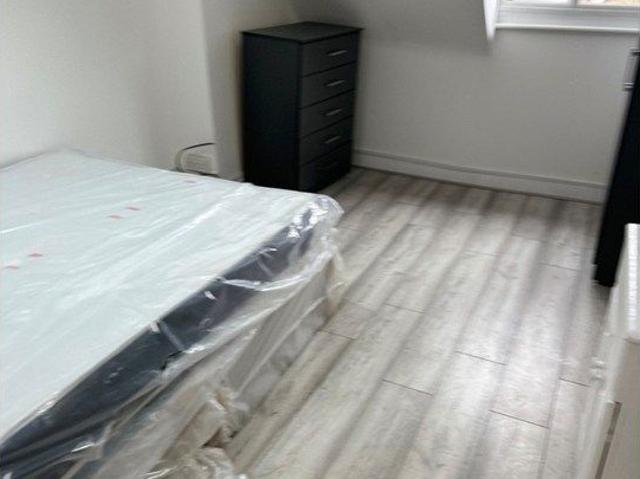 Lower Addiscombe Road, Croydon CR0, Room to rent, £850 pcm | PrimeLocation