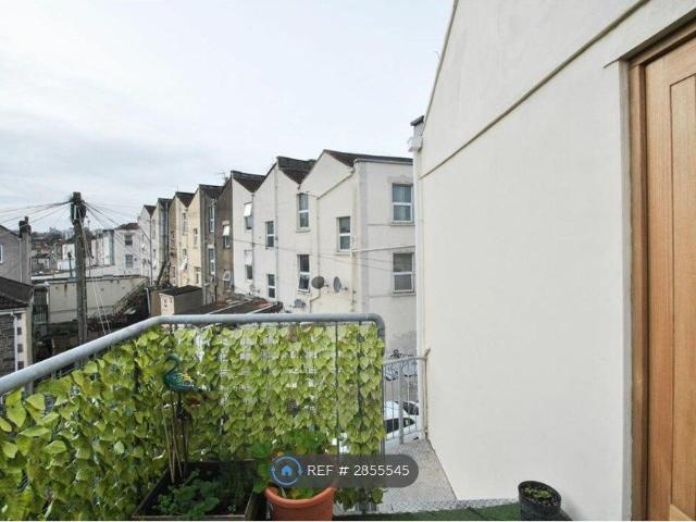 Lower Ashley Road, Bristol BS2, 2 bed flat to rent, £1,400 pcm | PrimeLocation