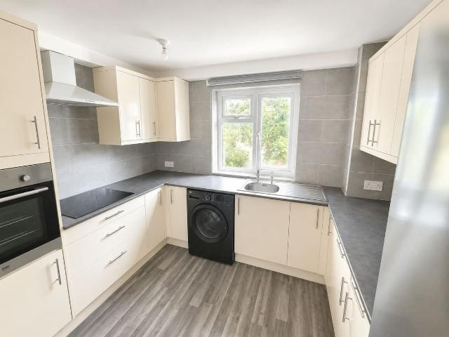 Lower Brownhill Road, Southampton SO16, 2 bed flat to rent, £1,200 pcm | PrimeLocation