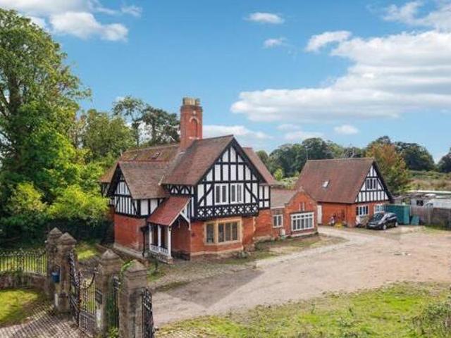 Lower Britwell Road, Slough, 7 Bedroom Detached