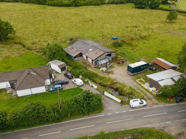 Lower Chapel, Brecon, 5 Bedroom Detached