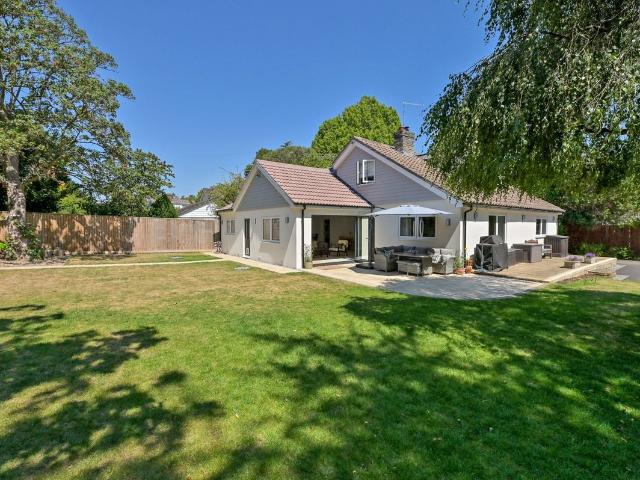 Lower Cookham Road, Maidenhead, Berkshire SL6, 5 bed detached house to rent, £5,000 pcm | PrimeLocation