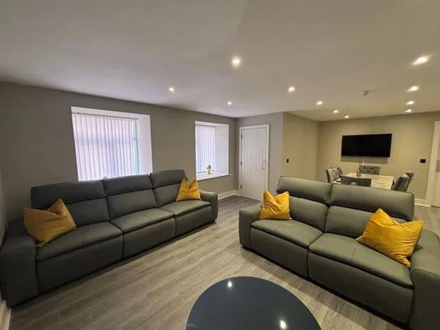 Lower Cockcroft, Blackburn, BB2 1JD