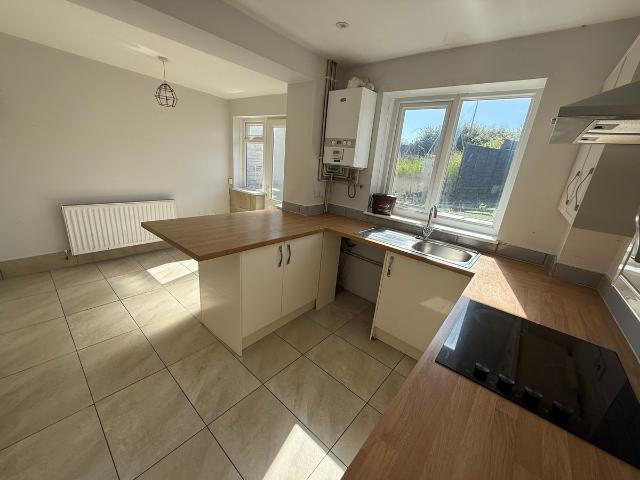Lower Cross Road, Llanelli SA15, 3 bed property to rent, £850 pcm | PrimeLocation